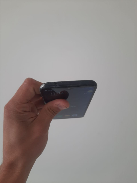 Redmi 7 sotiladi karobka dakumenti bor
