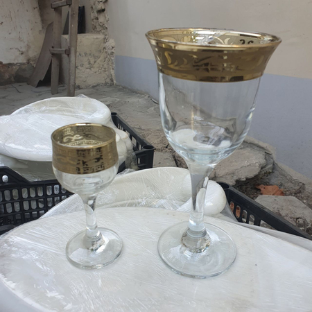 Posudi dlya restorana