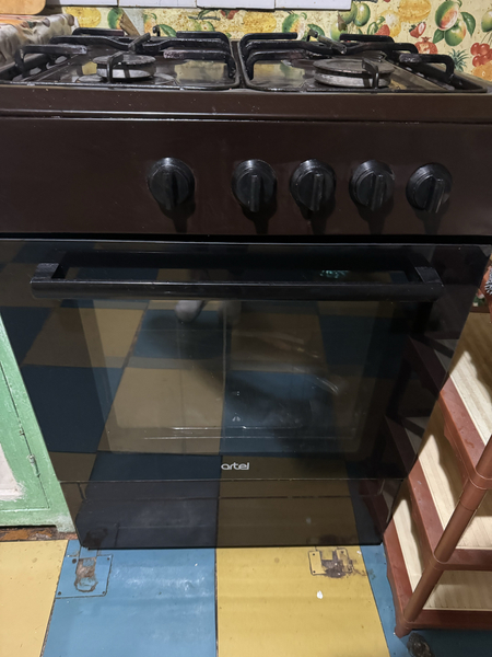 Artel gaz plita sotaman yoki barter