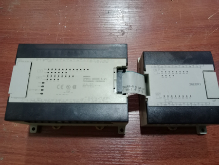 ПЛК Omron CPM 1A (с модулем расширения )