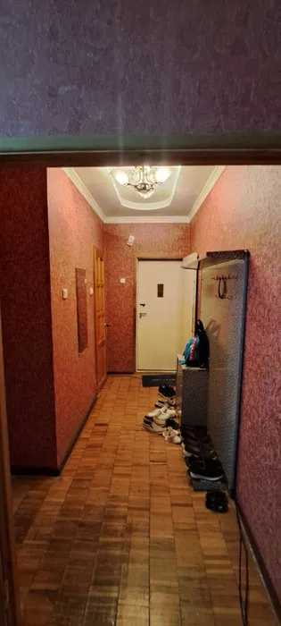 Продаётся Квартира Юнусабад-10 1/2/5 Балкон 2х6