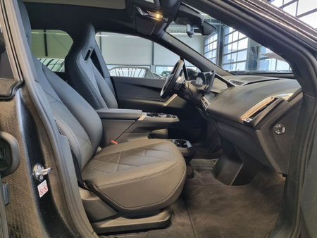 BMW iX xDrive40 Электрокар