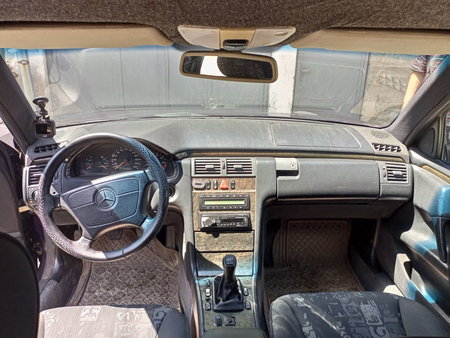 Мерседес 210 бензин