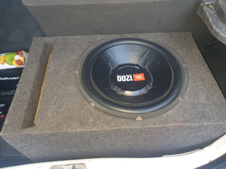 JBL 12 сабуфер 1200 вт