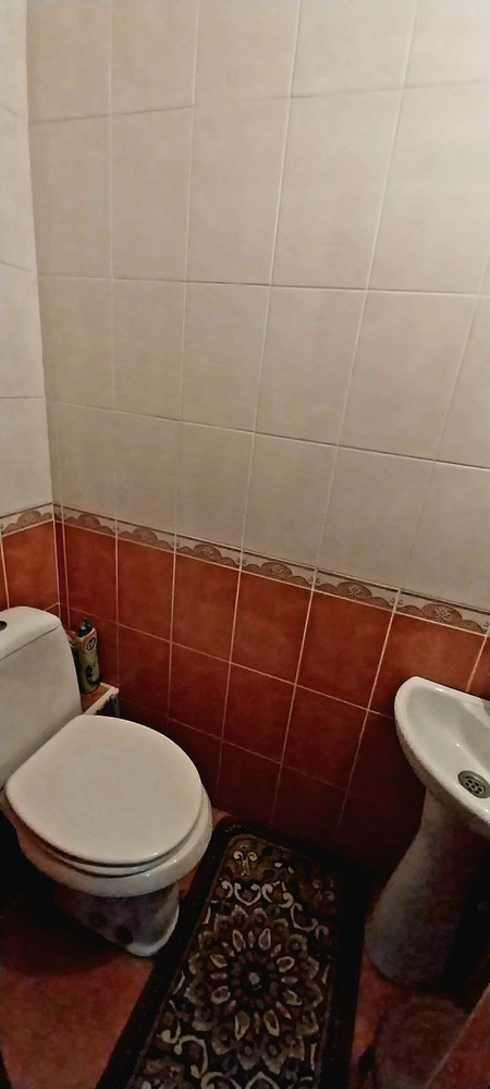 Срочно сотилади 4/1/4 ГУЛОБОД