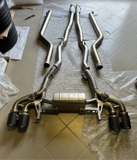Bmw m8 gc akrapovic