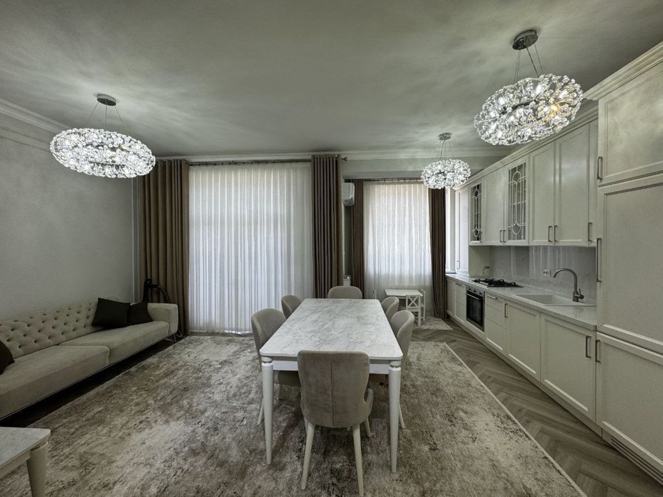 3-к квартира, 100 м², 7/8 эт.