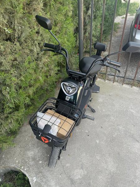 Skuter yadea xitoy