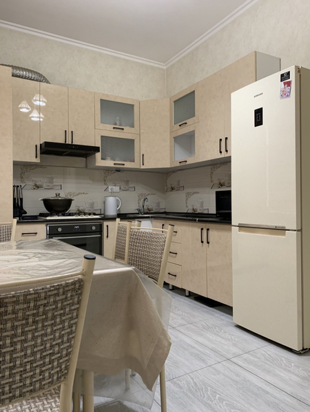 Sergeli moshina bozor roparasida 86kv yevro remont uy sotiladi