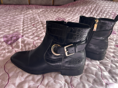 Продаю ботинки от ZARA