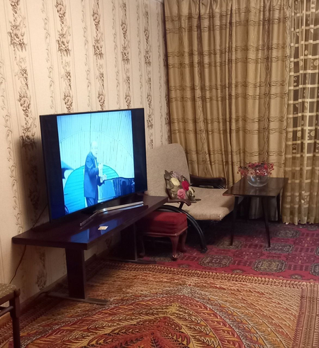 Срочно!!!продам 2х ком квартиру с лоджией 2*8 60м2