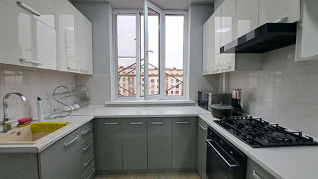 Продается паркент плаза 70м2 2х 6 этаж Ремонт техника 100% (207)