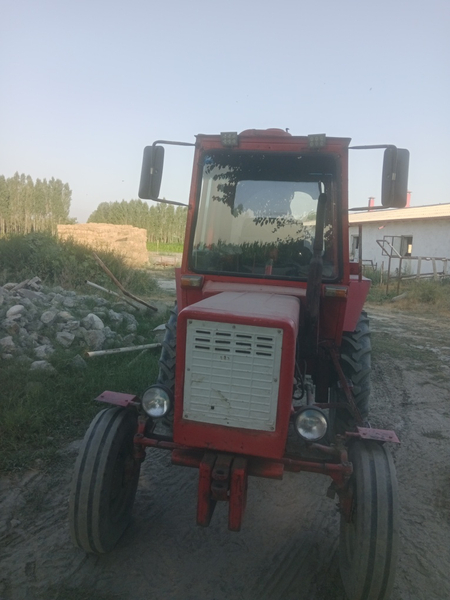 T 25 traktori sotiladi hamma joyi soz holatda