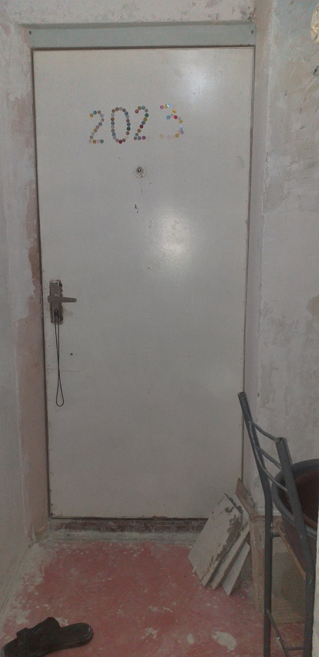 Tezda ishlatilgan Eshik gargazdan sotiladi narxi800 ming  kelishiladi