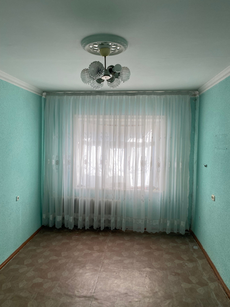 Срочна продается 3/2/5 квартира , Чиланзар 20а, ориентир масжид.