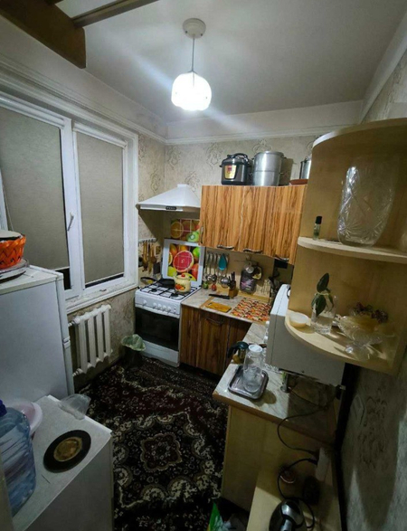 Sotiladi M.Ulugʻbek metrosi yonidan 2*3/2/4 45m² boʻlgan shinam uy