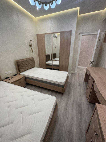 Сдаётся 3х комнатная квартира     Алайский Ц2   Br17