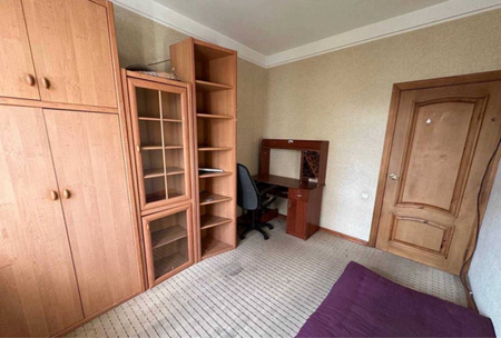 Продам квартиру 4/5/9/100м2 Ул Чехова Метро ойбек Госпитальный рынок