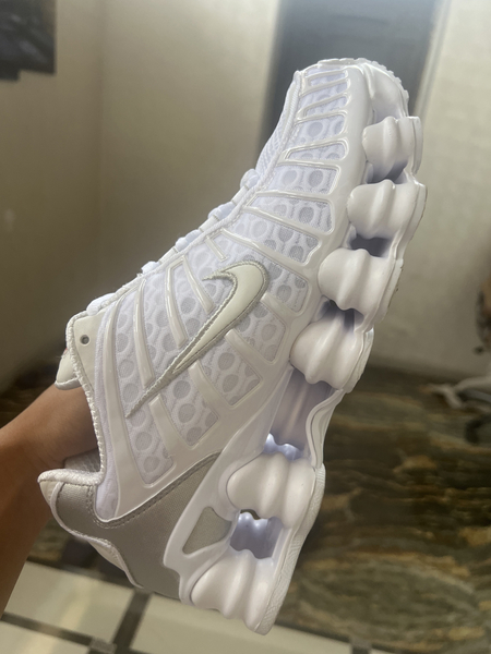 Кроссовки Nike shox
