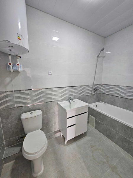 2 xonali 75m² 8-qavat uy sotiladi