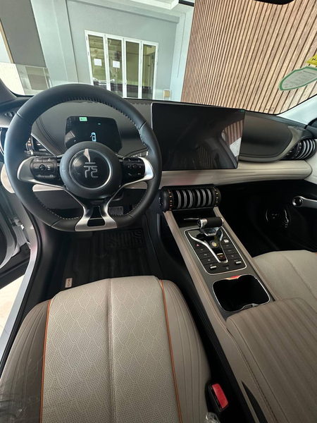 BYD YUAN PLUS 5 pozetsiya eng full