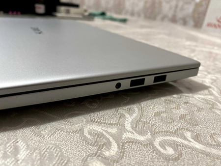 Ноутбук Huawei d15 core i3
