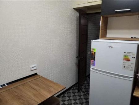 1 xonali kv ijaraga beriladi
