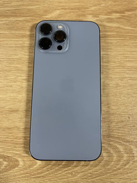 iphone 13 pro sotiladi 520$