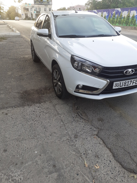 Lada vesta sotiladi