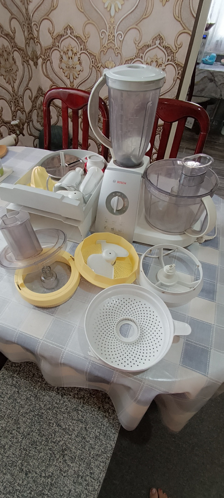 Продам кухонный комбайн 7 в 1