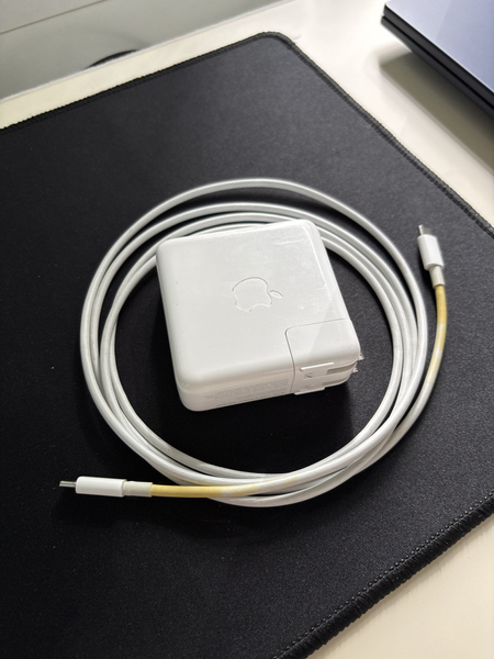 Продам macbook pro 13 2017