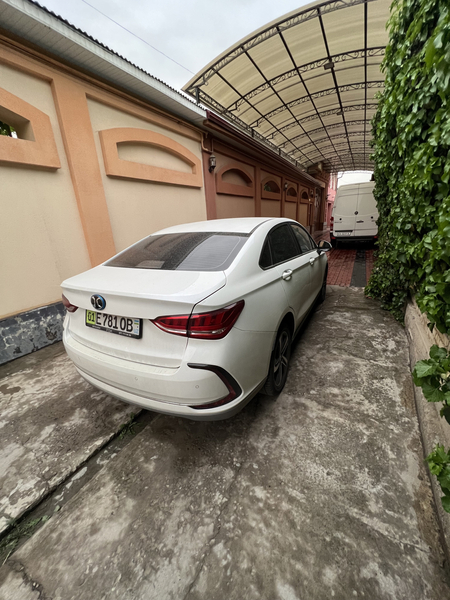 Baic eu5 elektromobil