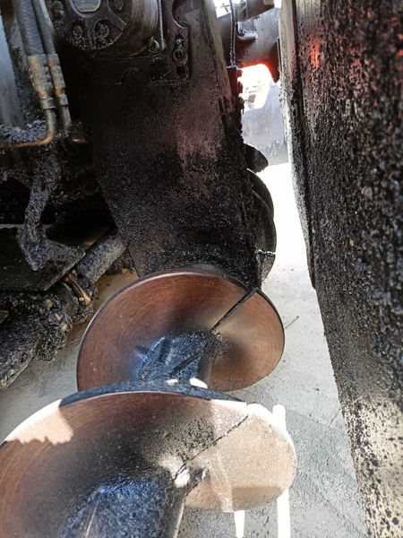 Асфальтоукладчик VOLVO ABG TITAN 5820