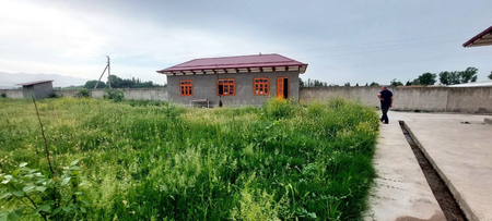 Продается завод. 250 соток. Все коммуникации имеются