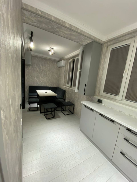 ШРуставели 3в4/2/4. Гртирица Азия 80м2 балкон 2*6