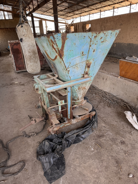 Traktor teleshkasi bilan birga komplekt