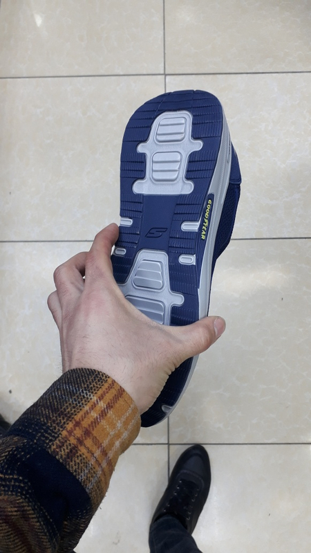 Великан  мужские skechers ultra Go