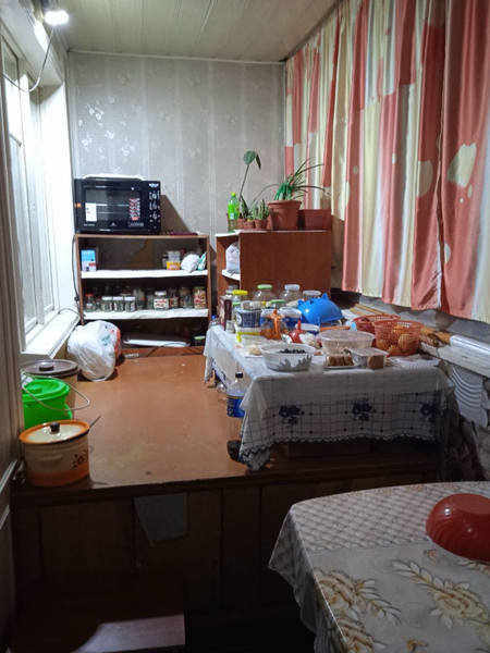 Продам срочно 4/2/4 каракмыш 1/3 срочно