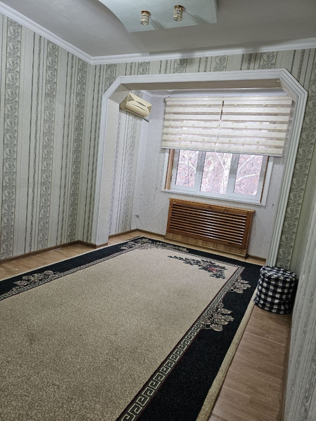 Аренда 2/2/4, 60m2 Чиланзарский район, 3квартал,  Торговый центр