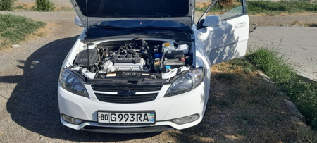 Lacetti AT 1,5 sotiladi