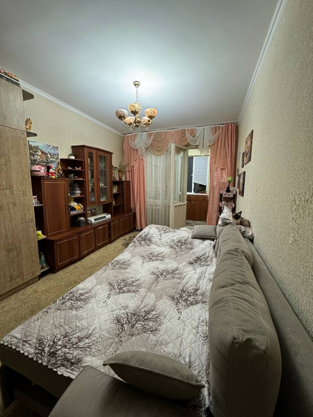 Продам 2 ком квартиру улучшенной планировки, мас. Феруза