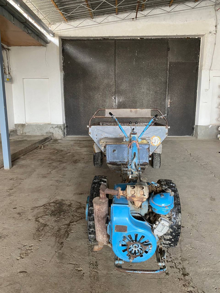 Motoblok sotiladi
