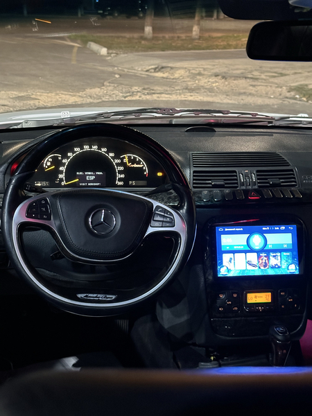 Mercedes Benz w220