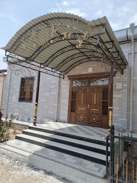 Istalgan turdagi temir eshik va darvozalar tayyorlab ustanovka qilamiz
