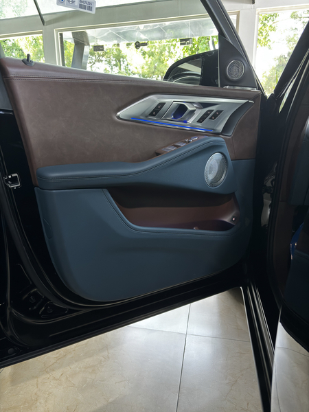 BMW XM Фуловая комплектация