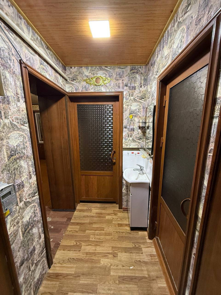 Продается 1 ком. Квартира на 2 этаже площадью 30 кв.м. В Регистане