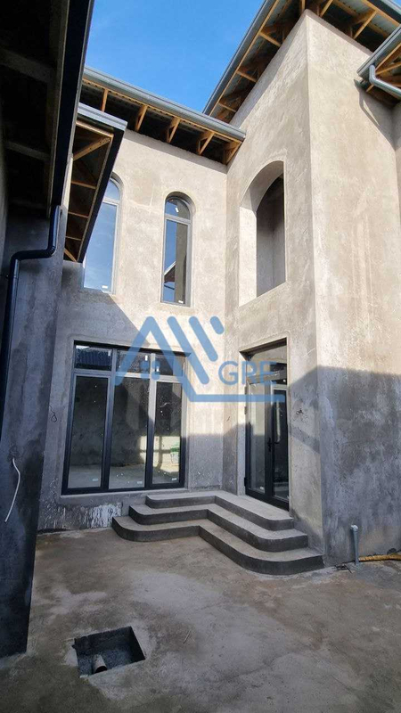 Юнусабад Тикланиш махалля проезд евро коробка в 3 уровня 6 ком.