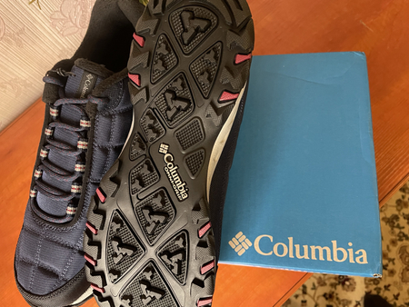Продам кроссовки Columbia