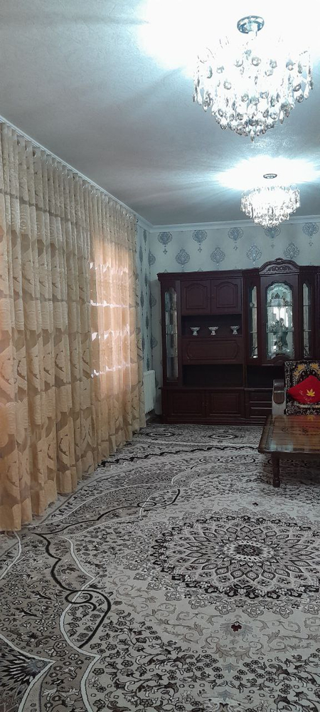 Гулистон кучасида  ховли сотилади
