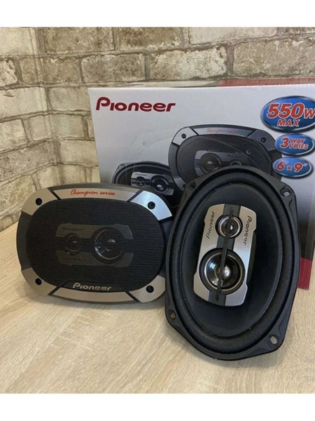 Kenwood 718 320w  Pioneer champion 550W